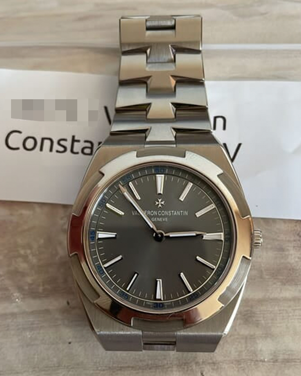 Vacheron Constantin Overseas 40MM Grey Dial White Gold Bracelet (2000V ...