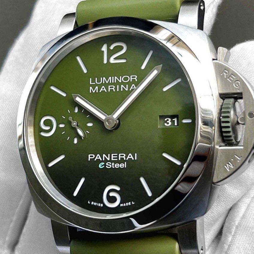 2022 Panerai Luminor Marina "Verde Smeraldo" 44MM Green Dial Textile S ...
