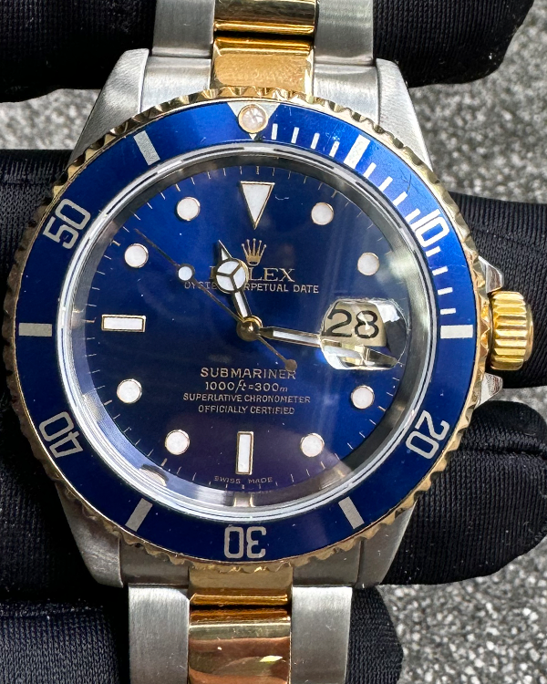 2002 Rolex Submariner Date 40MM Blue Dial Two-Tone Oyster Bracelet (16 ...