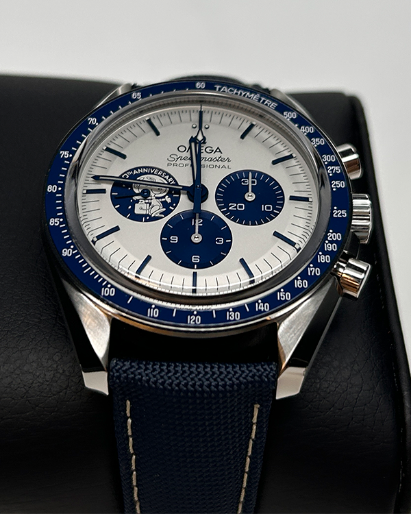 2023 Omega Speedmaster “Silver Snoopy Award” 42MM Silver Dial Textile ...