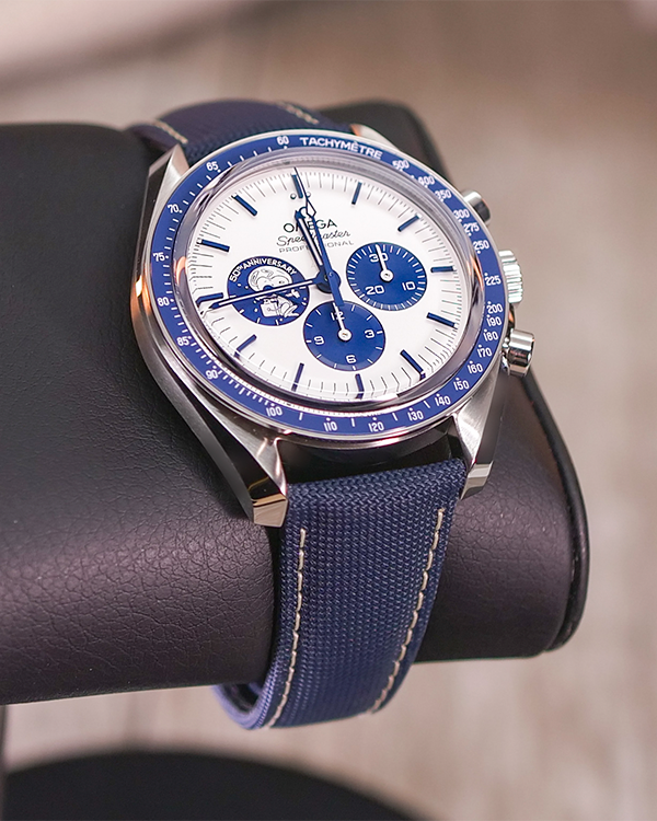 2023 Omega Speedmaster “Silver Snoopy Award” 42MM Silver Dial Textile ...