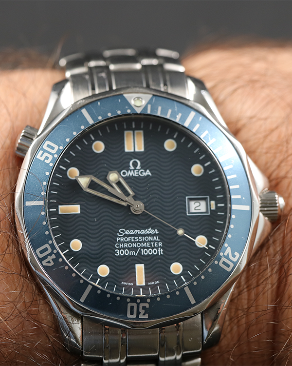 1999 (60 mill. Serial) Omega Seamaster Diver 300M "James Bond" 41MM Bl ...