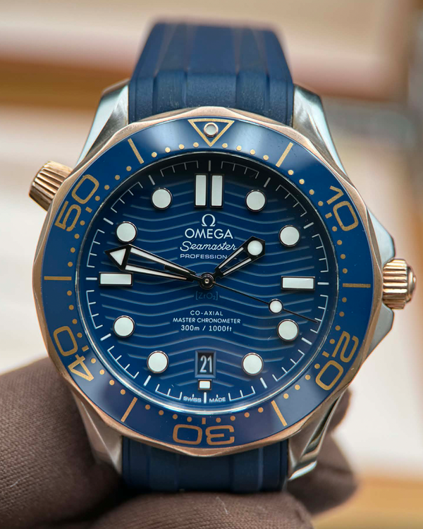 2024 Omega Seamaster Diver 300M 42MM Blue Dial Rubber Strap (210.22.42 ...