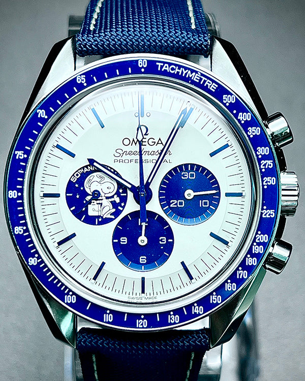 2023 Omega Speedmaster "Silver Snoopy Award" 42MM Silver Dial Textile ...