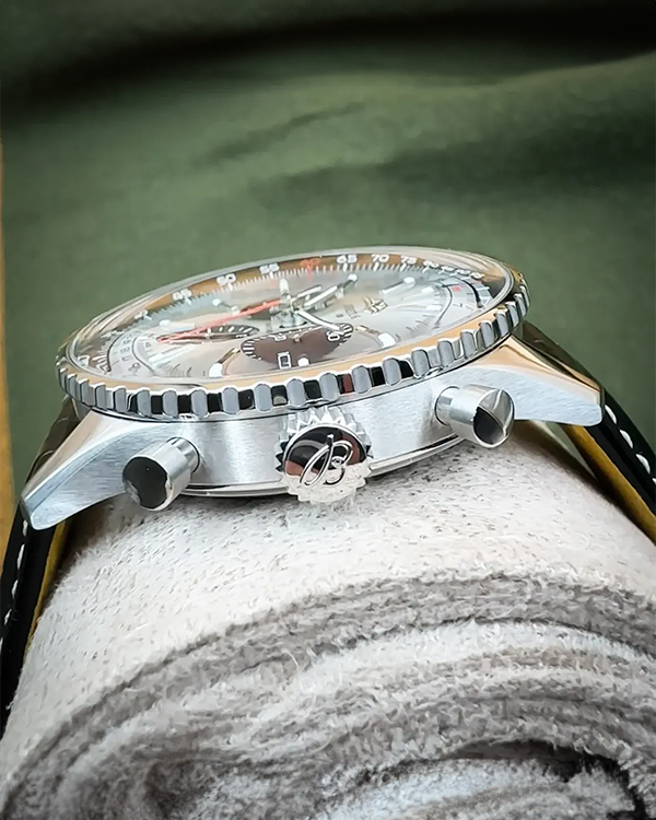 2022 Breitling Navitimer B01 Chronograph 43MM Ice Blue Dial Leather St ...